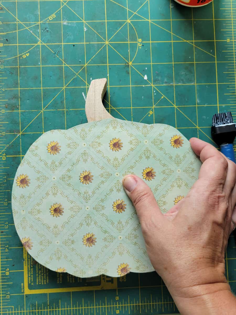 Easy Wooden Pumpkin Craft