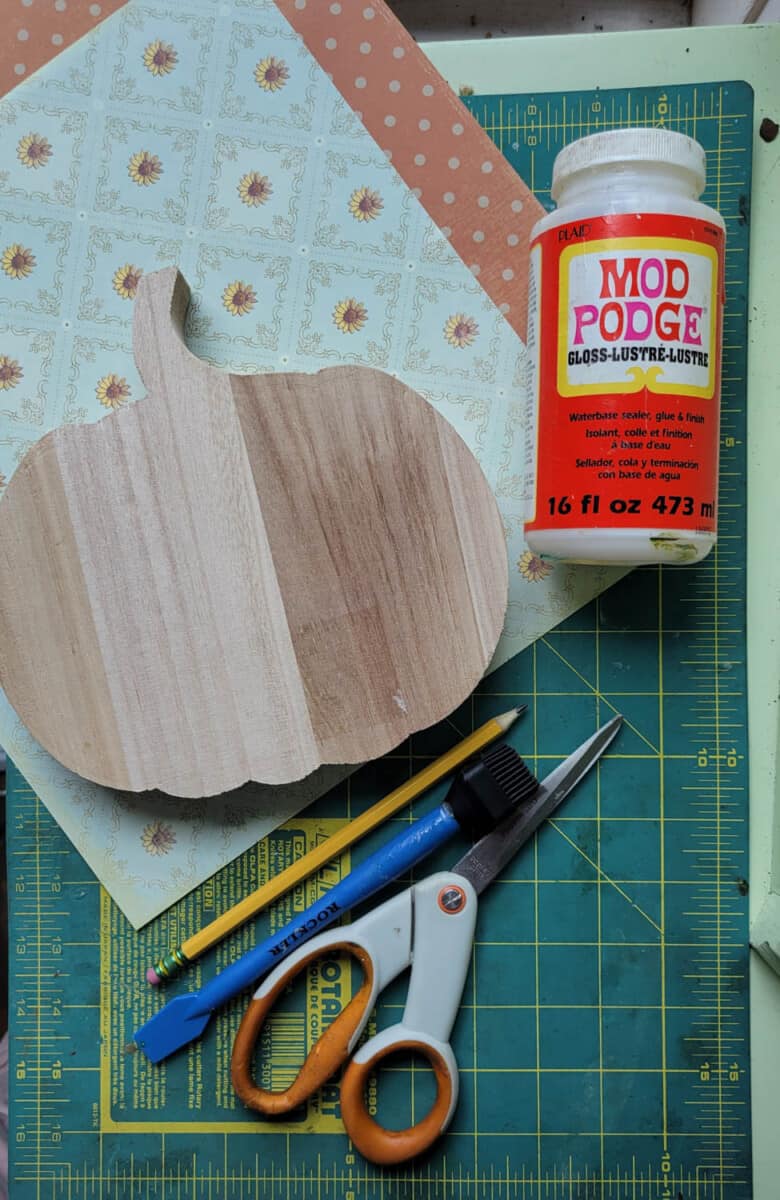 Easy Wooden Pumpkin Craft